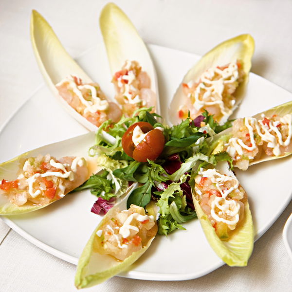 Prawn cocktail on endive - with Jukes 8 – Jukes Cordialities